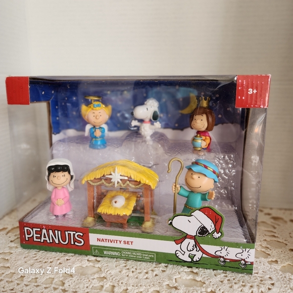 Peanuts | Holiday | Peanuts Nativity Set With Figurines Nwot | Poshmark
